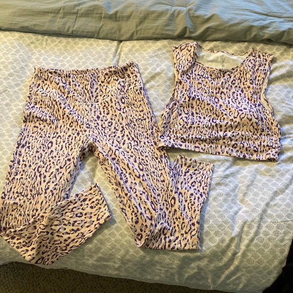 Laundry By Shelli Segal | Pants & Jumpsuits | Gym Workout Set Leopard ...